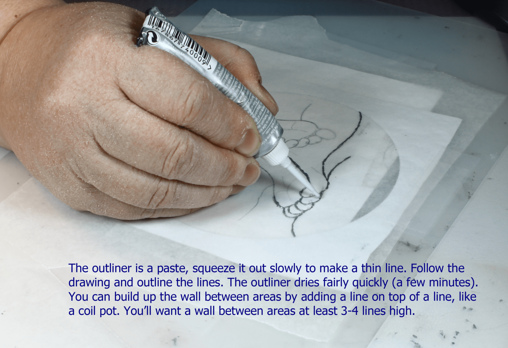 How to use relief outliner paint in resin crafts - Resin Obsession