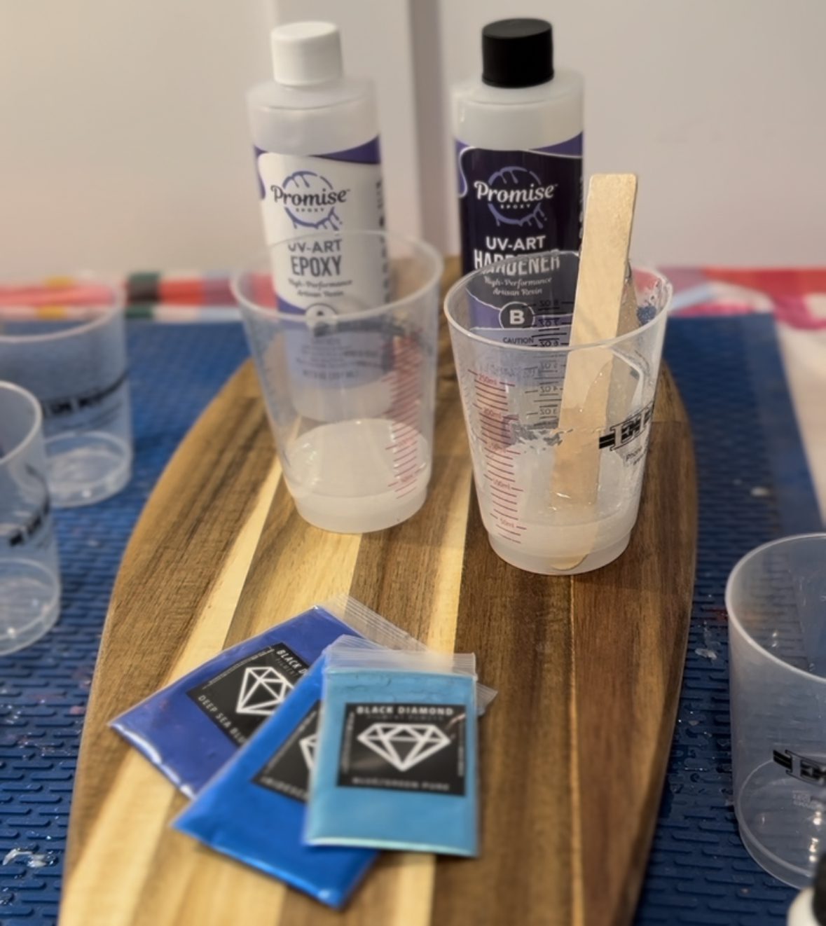 How to Create Resin Lacing Art - Resin Obsession