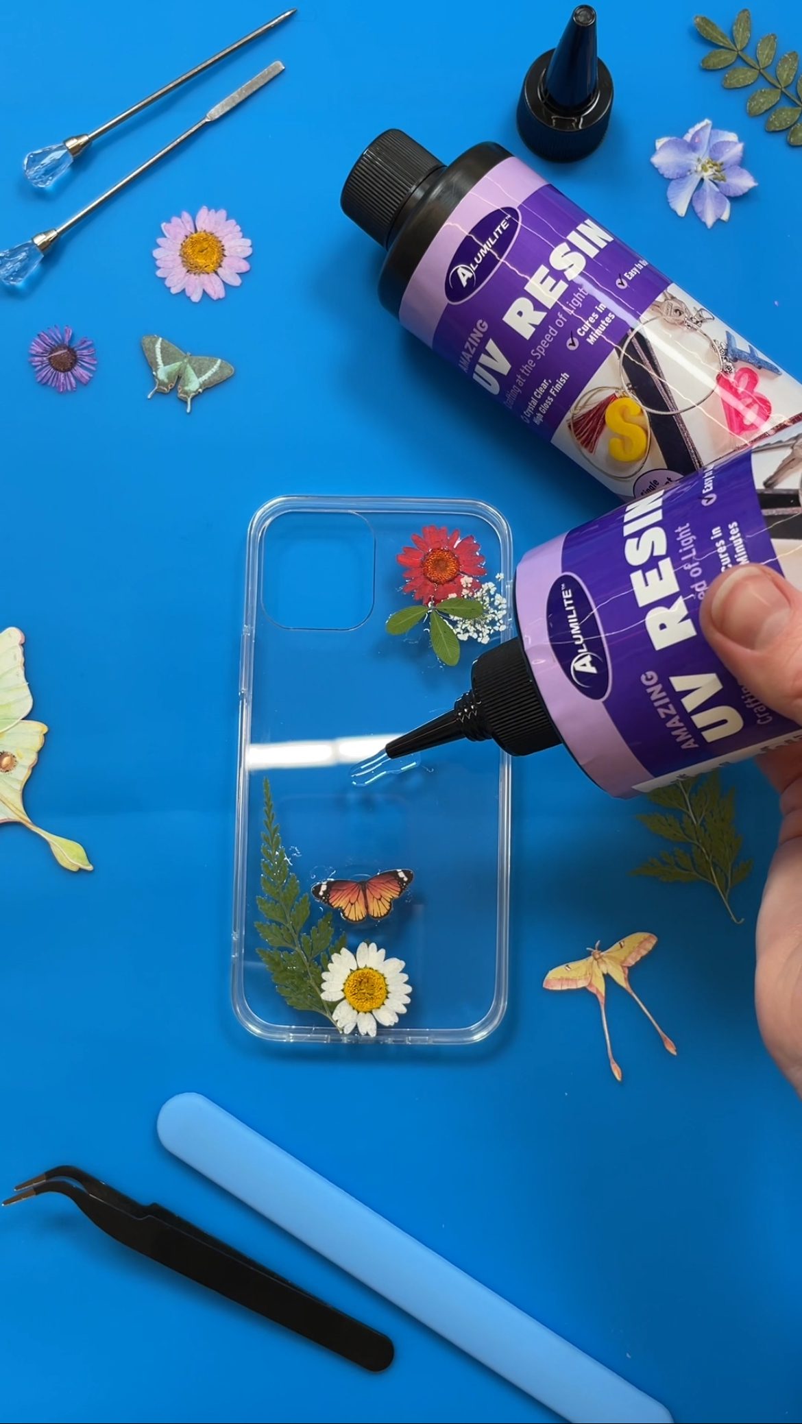 How to Make a UV Resin Phone Case - Resin Obsession