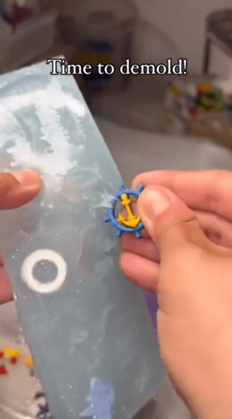 How to Make a Food Safe Mold - Resin Obsession