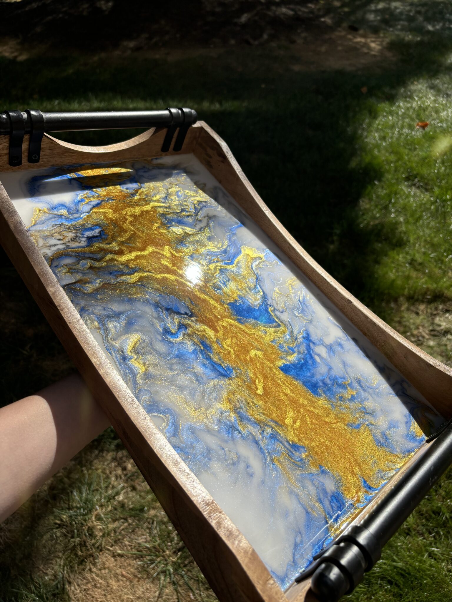 How to Make a Marble Effect Tray Using Fast-Cure Epoxy - Resin Obsession